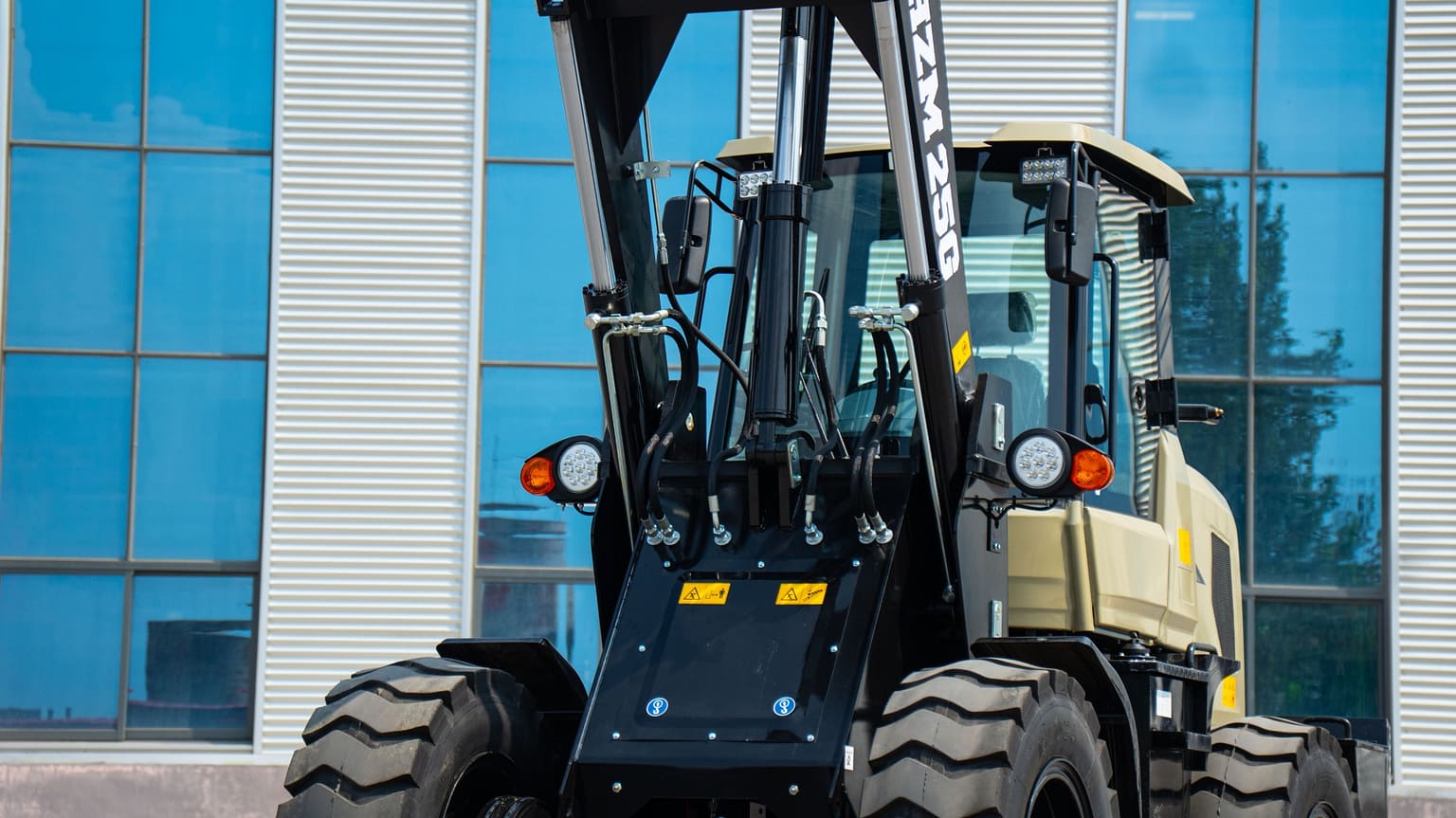 HZM 25G Front End Loader for sale - South Africa - HZM